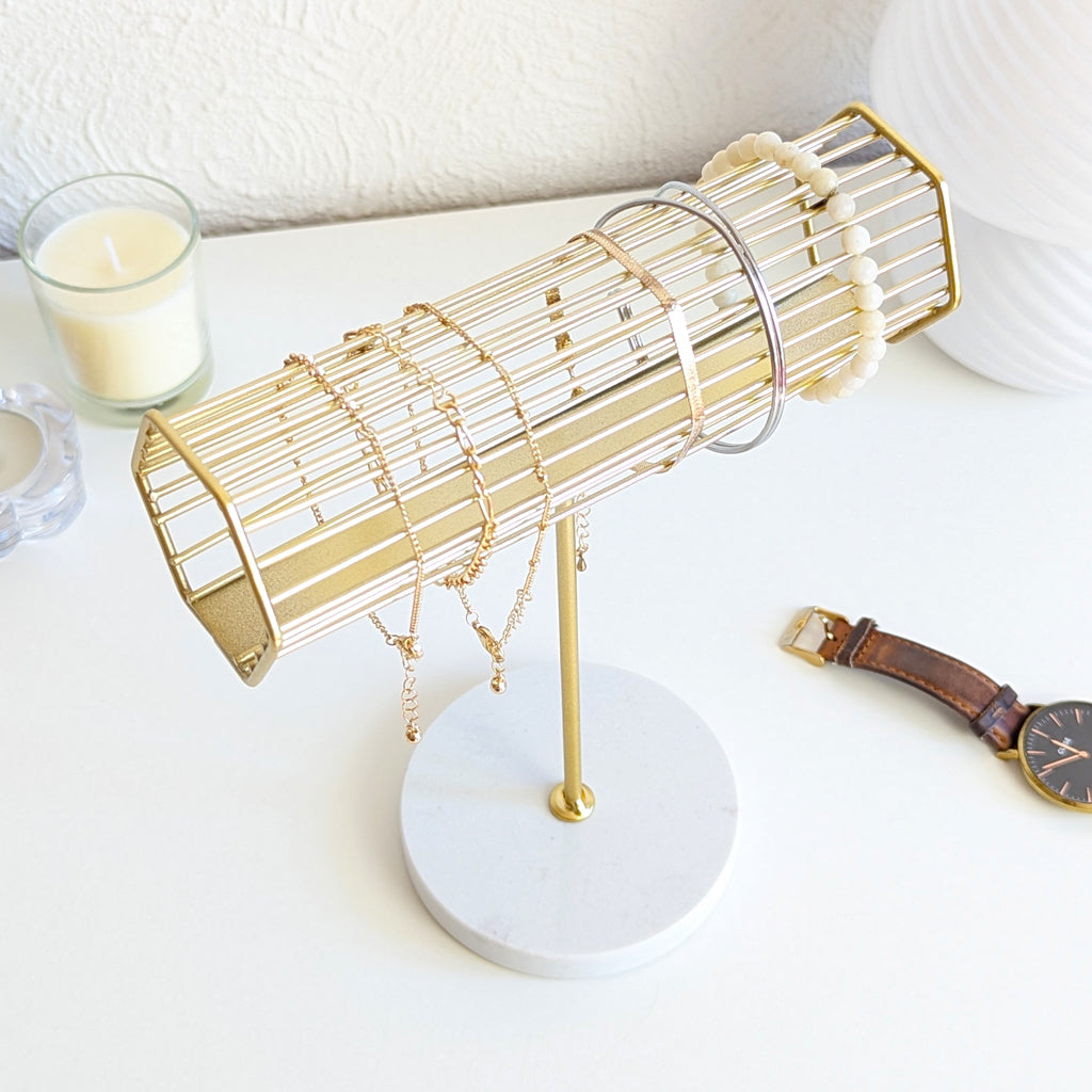 Présentoir pour bracelets doré en marbre • Bijou perché